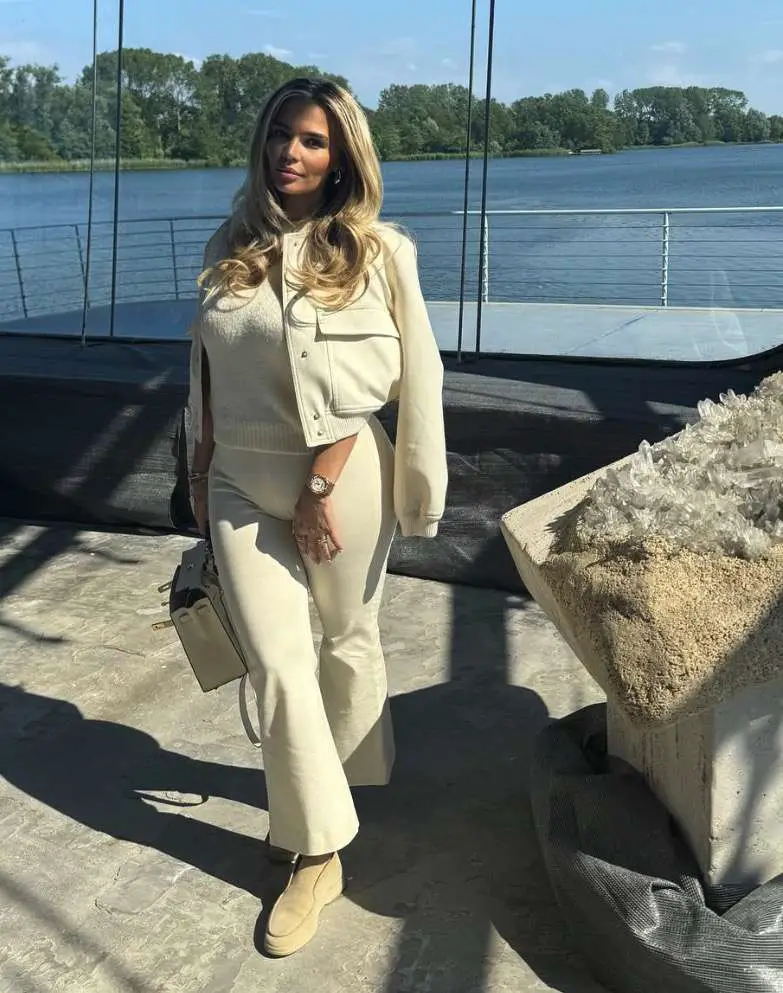 Alles over Sem Smit (Vriendin van Steven Bergwijn) - Mynd